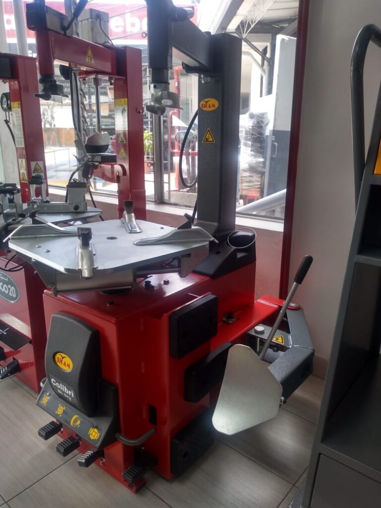 Desmontadoras De LLantas Para Autos Y Motos Semiautomaticas o ...